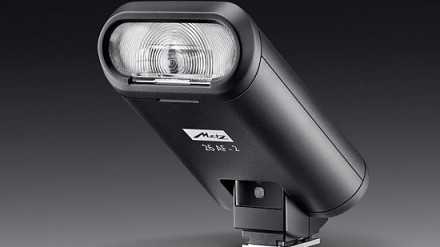 小巧閃燈兼有 LED：Metz 26 AF-2 - DCFever.com