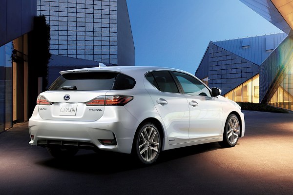 Lexus CT200h 香港規格、價錢、牌費及介紹文 - DCFever.com