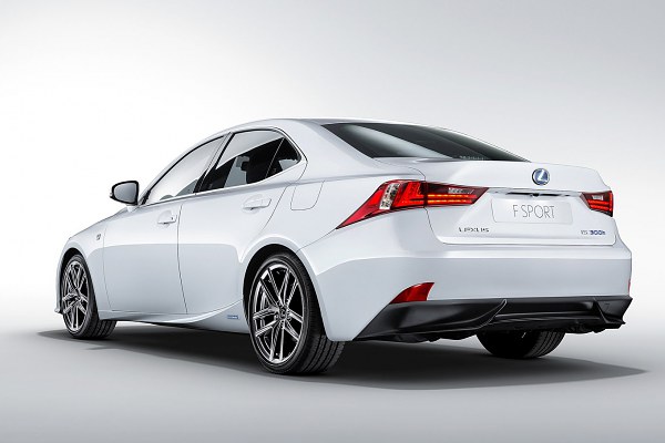Lexus IS300h 香港規格、價錢、牌費及介紹文 - DCFever.com