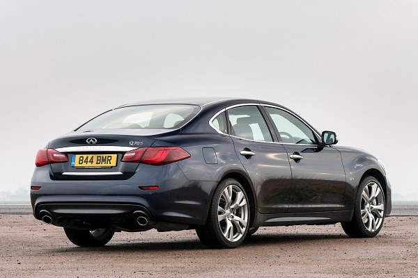 Infiniti Q70S 3.7 香港規格、價錢、牌費及介紹文 - DCFever.com