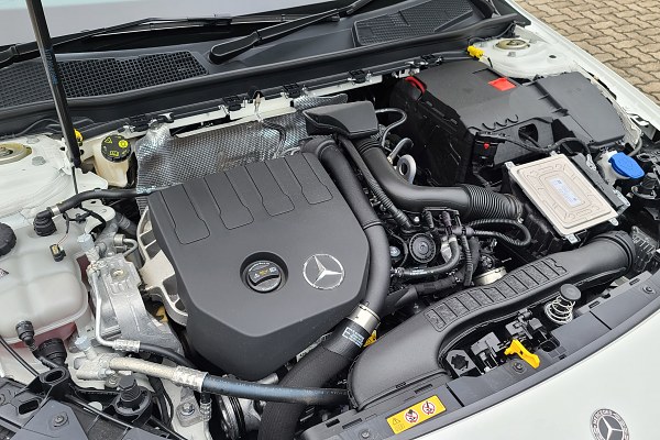 Mercedes-Benz A200 AMG Line 2020 香港規格、價錢、牌費及介紹文 - DCFever.com