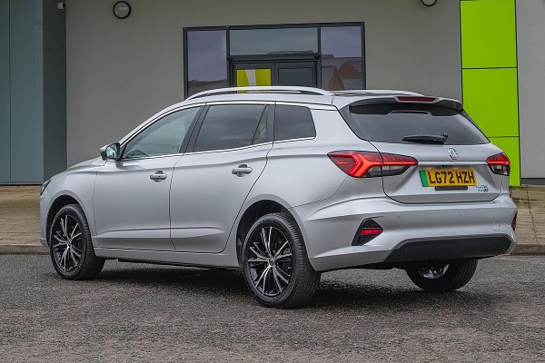 電動車 MG MG5 EV 香港規格、價錢、牌費及介紹文 - DCFever.com